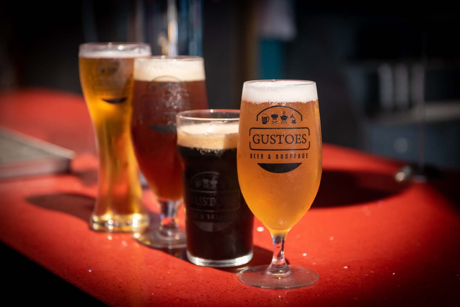 Ambience – Gustoes – A Barbecue Bar & Restaurant